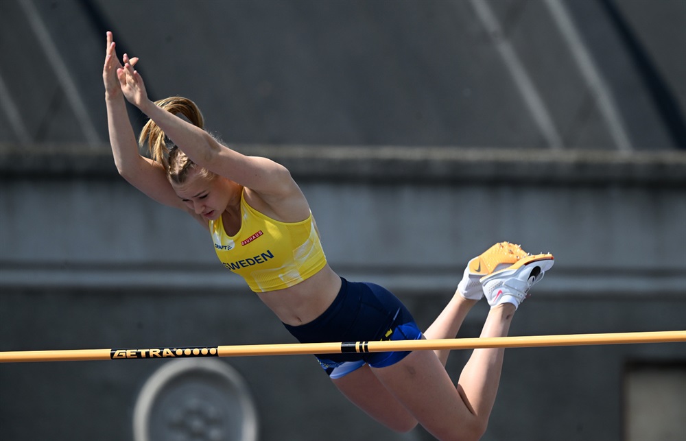 Sara & Linnéa visade stigande form på nordiska mästerskapen / Täby IS ...