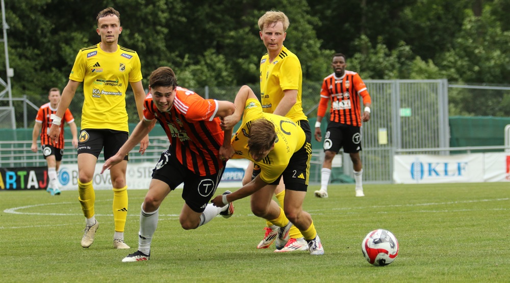 KFC till sommarvila i serieledning / Kristianstad FC - Herr
