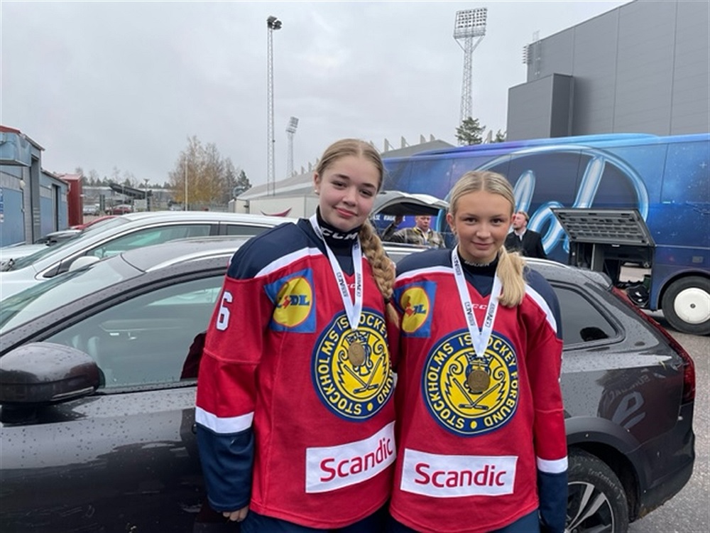 Grattis till bronset Moa och Saga! / Tullinge TP HC