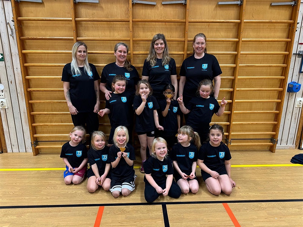 Alla nybörjargrupper har nu startats / JB Innebandy