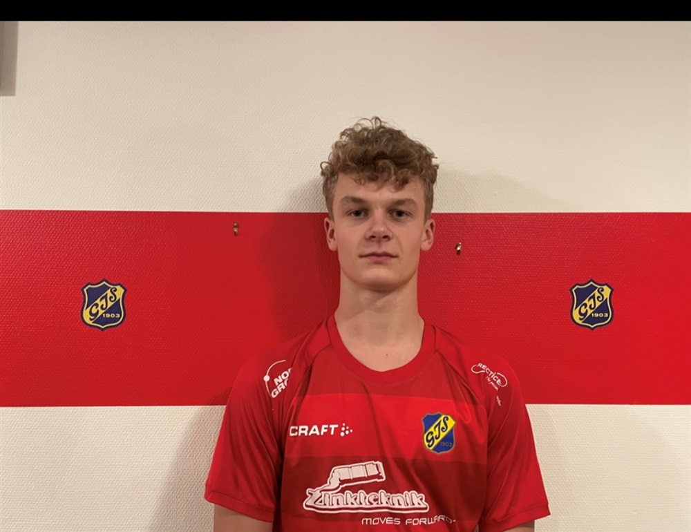 August Svensson fortsätter i GIS! / Gislaveds IS