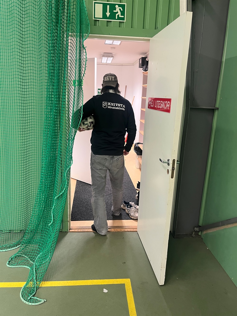 Elvis has left the building / Knivsta IK - Fotboll - Herr